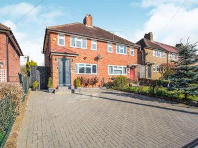 3 Bedrooms Semi detached house for sale in St. Marys Road, Uxbridge UB9
