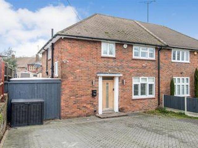 3 Bedrooms Semi detached house for sale in St. Pauls Wood Hill, Orpington, Kent BR5