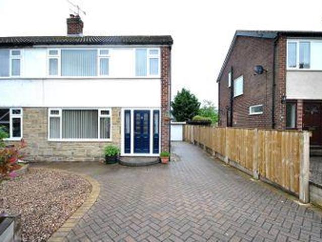 3 Bedrooms Semi detached house for sale in St. Richards Road, Otley LS21