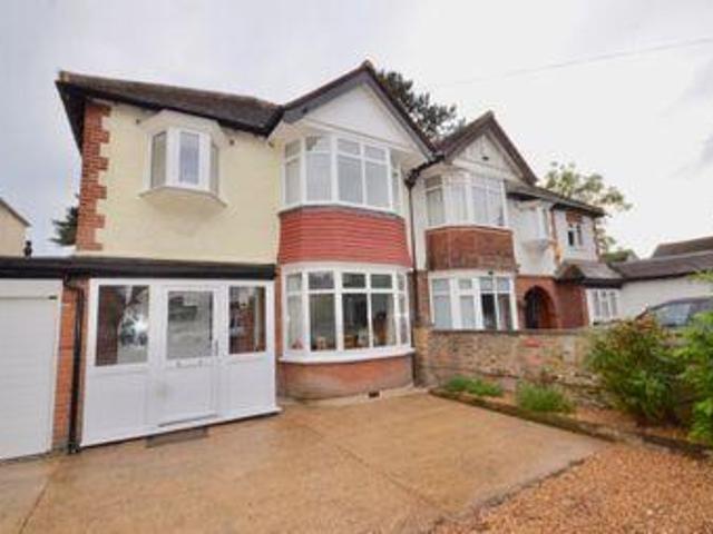 3 Bedrooms Semi detached house for sale in Staines Road East, Sunbury On Thames TW16