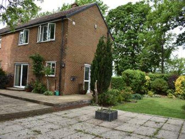 3 Bedrooms Semi detached house for sale in Standbridge Lane, Kettlethorpe, Wakefield, West Yorkshire WF2
