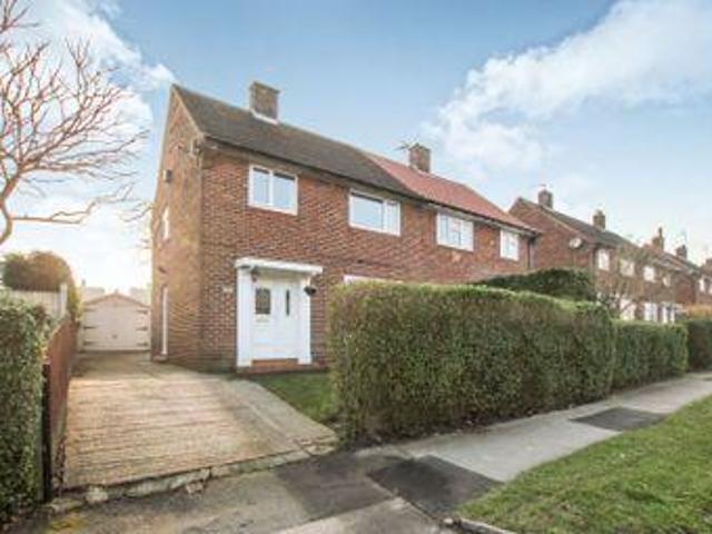 3 Bedrooms Semi detached house for sale in Stanks Lane North, Leeds LS14