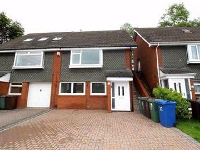 3 Bedrooms Semi detached house for sale in Stanway Road, Whitefield, Whitefield Manchester M45