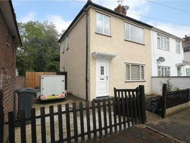 3 Bedrooms Semi detached house for sale in Staveley Gardens, London W4