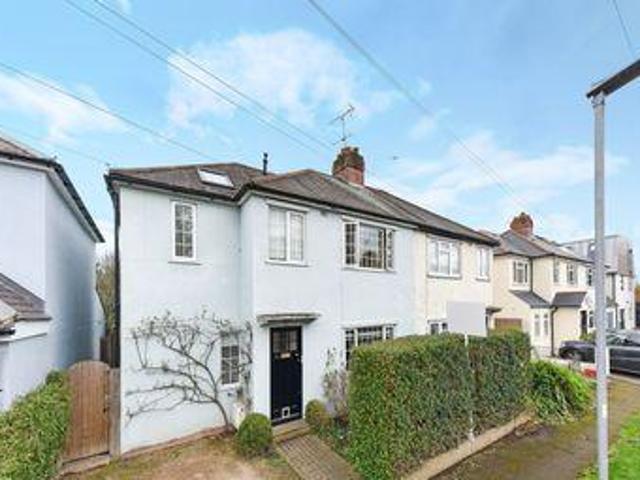 3 Bedrooms Semi detached house for sale in Staveley Gardens, London W4