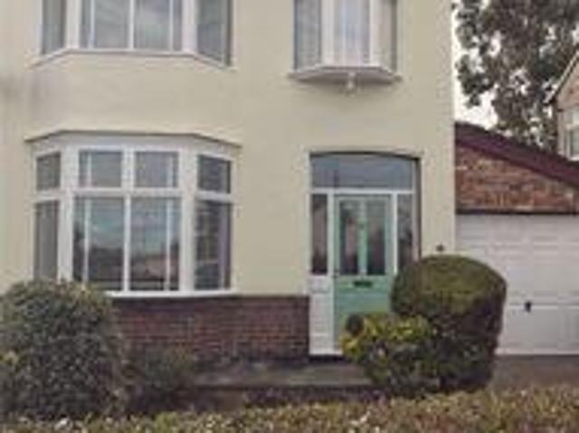 3 Bedrooms Semi detached house for sale in Stoneycroft Crescent, Liverpool, Merseyside L13