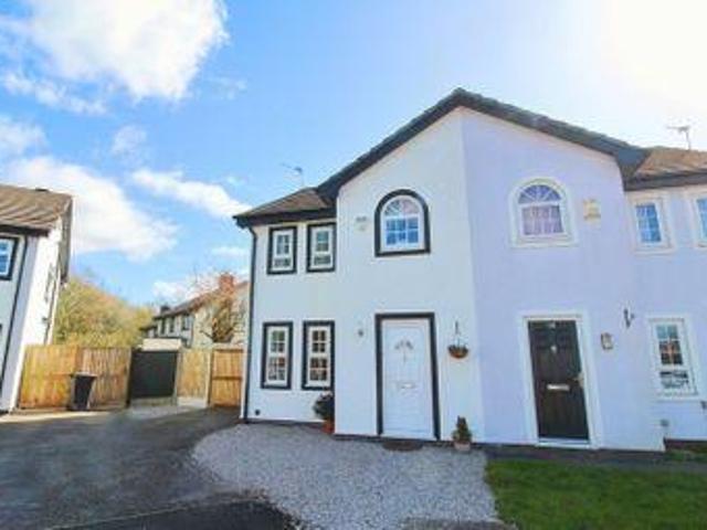3 Bedrooms Semi detached house for sale in Stonechat Close, Worsley, Manchester M28