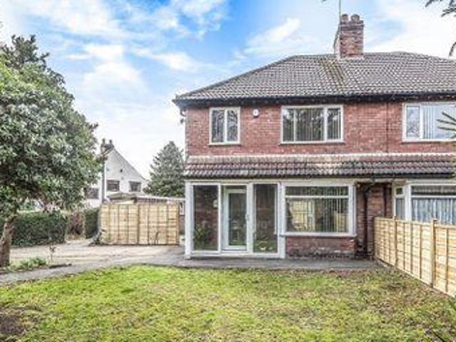3 Bedrooms Semi detached house for sale in Stonegate Road, Meanwood, Leeds LS6