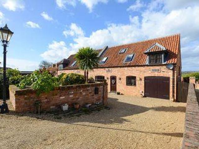 3 Bedrooms Semi detached house for sale in Stragglethorpe Manor, Stragglethorpe, Nottingham NG12