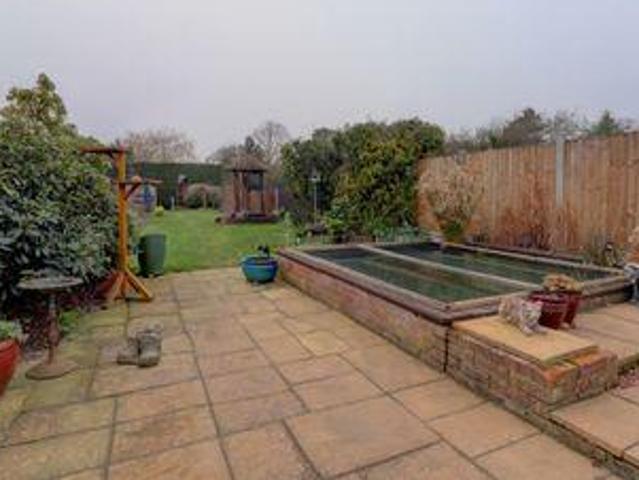 3 Bedrooms Semi detached house for sale in Straight Road, Colchester CO3