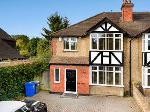 3 Bedrooms Semi detached house for sale in Straight Road, Old Windsor, Windsor SL4