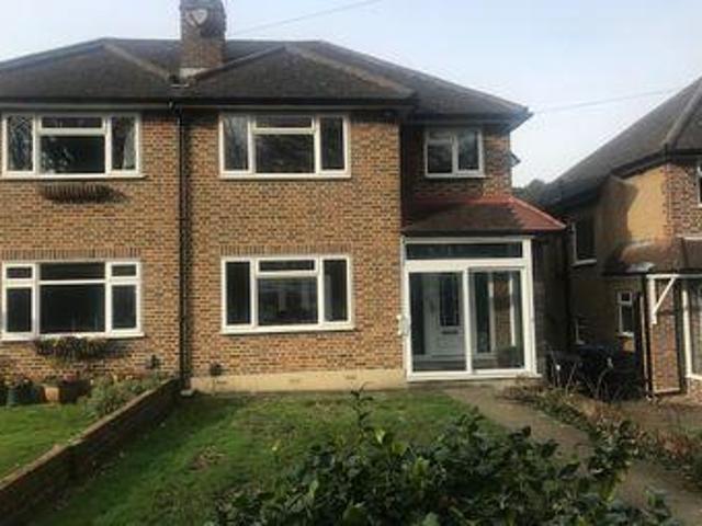 3 Bedrooms Semi detached house for sale in Stratton Avenue, Enfield EN2