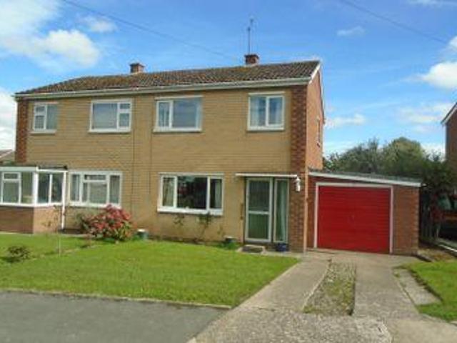 3 Bedrooms Semi detached house for sale in Stretton Close, Sutton Farm, Shrewsbury SY2