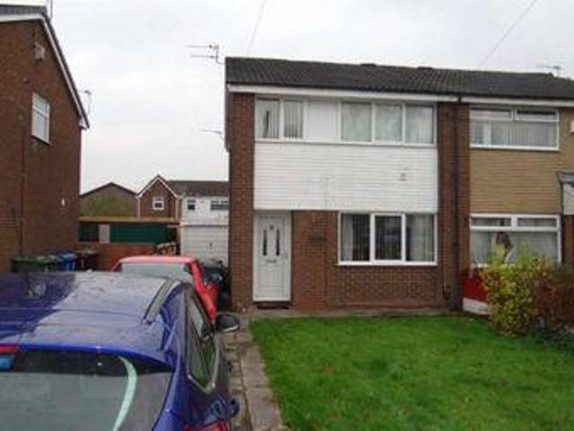 3 Bedrooms Semi detached house for sale in Suffolk Grove, Leigh WN7