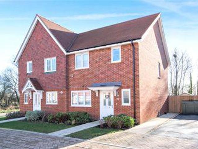 3 Bedrooms Semi detached house for sale in Summerfold, Rudgwick, Horsham, West Sussex RH12