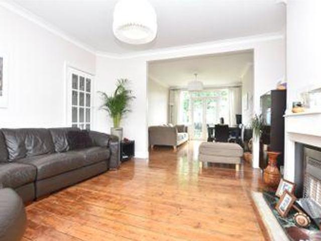 3 Bedrooms Semi detached house for sale in Sundial Avenue, London SE25