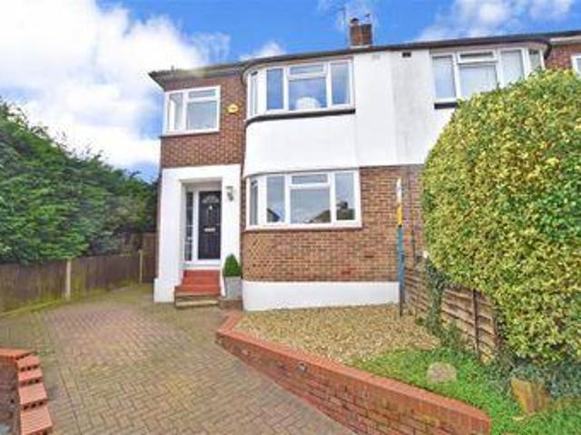 3 Bedrooms Semi detached house for sale in Swain Close, Strood, Rochester, Kent ME2
