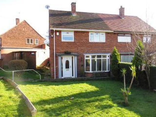 3 Bedrooms Semi detached house for sale in Swarcliffe Bank, Leeds LS14