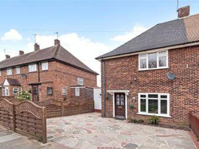 3 Bedrooms Semi detached house for sale in Sweeps Lane, Orpington BR5
