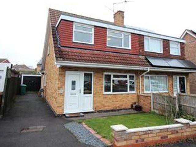 3 Bedrooms Semi detached house for sale in Swigert Close, Nottingham NG6
