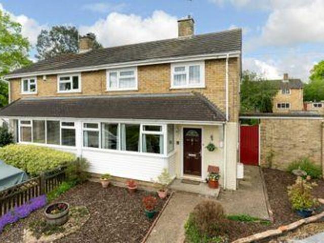 3 Bedrooms Semi detached house for sale in Polehanger Lane, Hemel Hempstead HP1