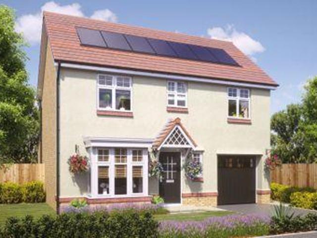 3 Bedrooms Semi detached house for sale in Polletts Avenue, Brinnington Stockport SK5