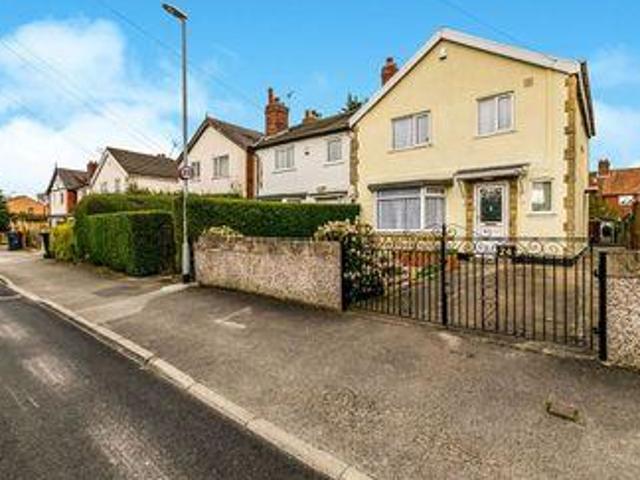 3 Bedrooms Semi detached house for sale in Poole Crescent, Leeds LS15