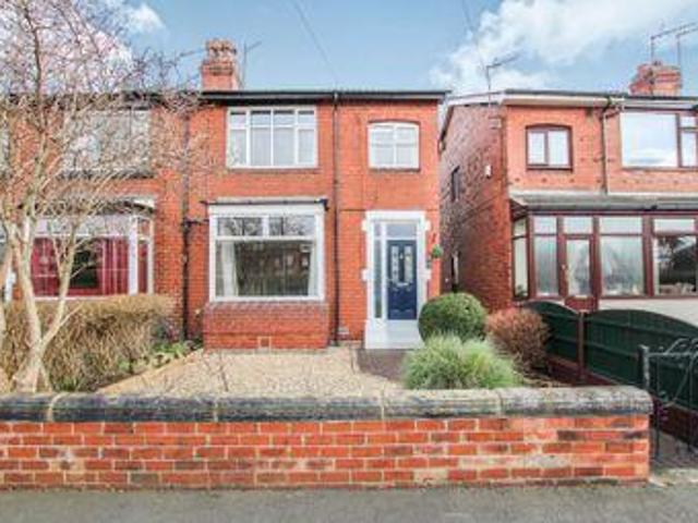 3 Bedrooms Semi detached house for sale in Poplar Avenue, Crossgates LS15