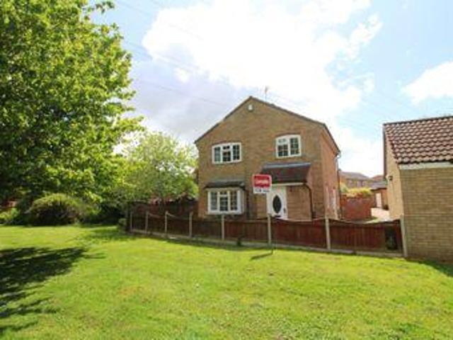 3 Bedrooms Semi detached house for sale in Poppy Gardens, Colchester CO2
