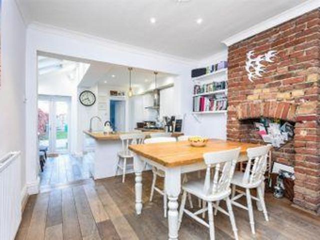 3 Bedrooms Semi detached house for sale in Portland Road, Kingston Upon Thames KT1