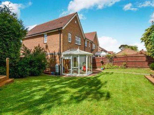 3 Bedrooms Semi detached house for sale in Postley Road, Maidstone ME15