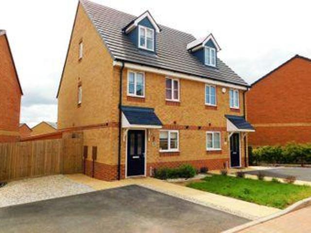 3 Bedrooms Semi detached house for sale in Paterson Drive, Marston Grange, Stafford ST16