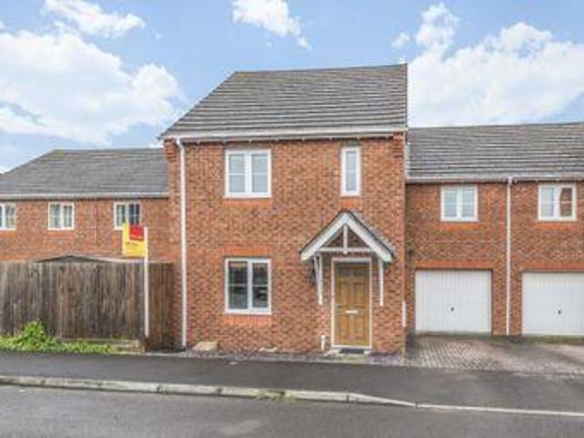 3 Bedrooms Semi detached house for sale in Paddison Court, Thatcham RG19