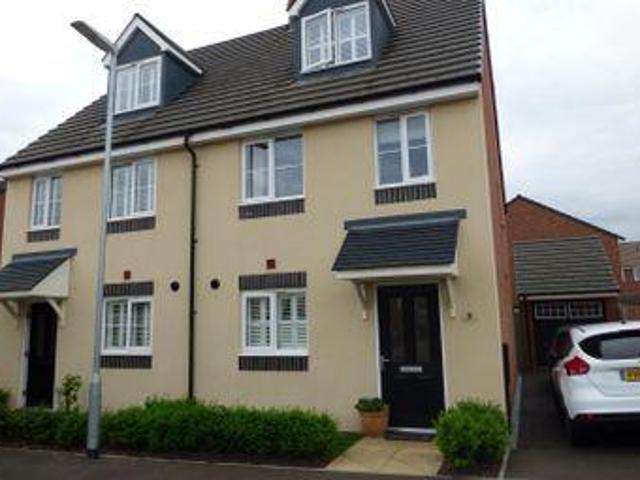 3 Bedrooms Semi detached house for sale in Palisade Close, Newport TF10