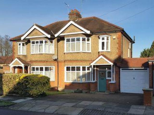 3 Bedrooms Semi detached house for sale in Park Nook Gardens, Enfield EN2