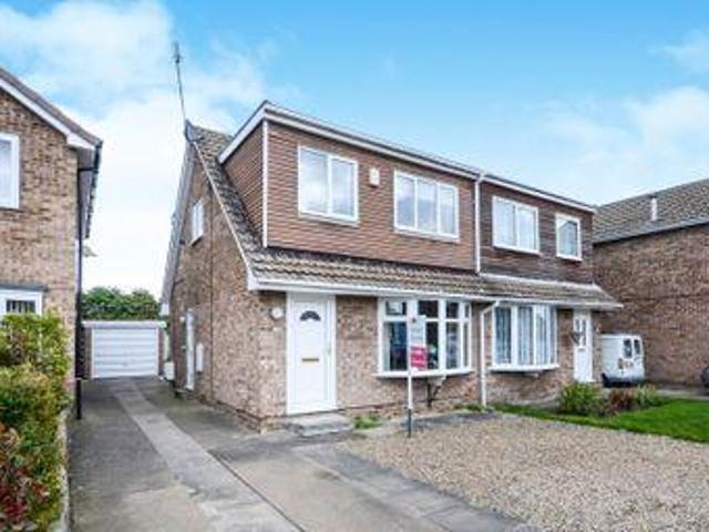 3 Bedrooms Semi detached house for sale in Parkland Way, Haxby, York YO32