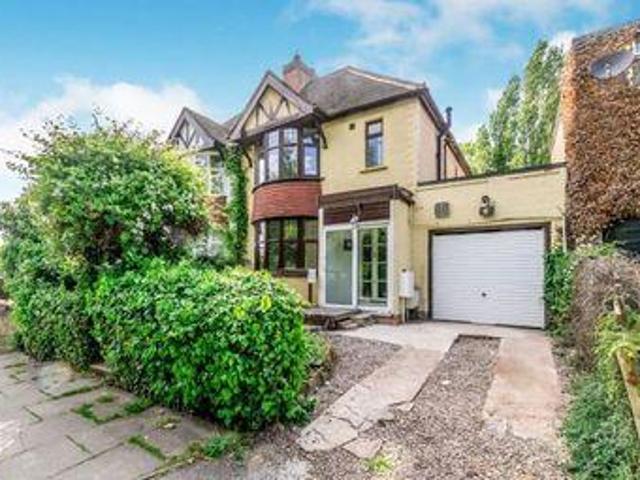3 Bedrooms Semi detached house for sale in Parkside Avenue, Willenhall, West Midlands WV13