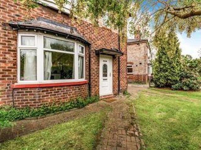 3 Bedrooms Semi detached house for sale in Parrs Wood Road, Manchester, Greater Manchester, Uk M20