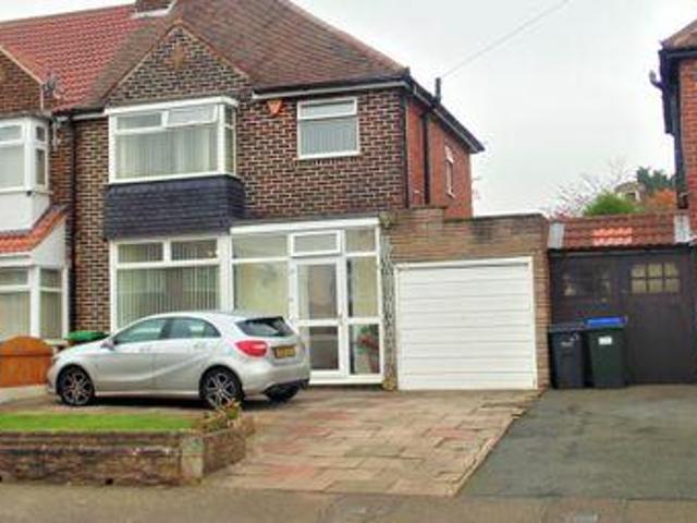3 Bedrooms Semi detached house for sale in Peakhouse Road, Great Barr B43