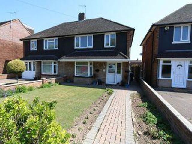 3 Bedrooms Semi detached house for sale in Pegsdon Close, Luton, Bedfordshire LU3