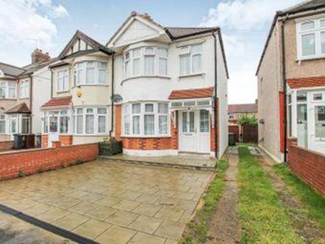 3 Bedrooms Semi detached house for sale in Pemberton Gardens, Romford RM6
