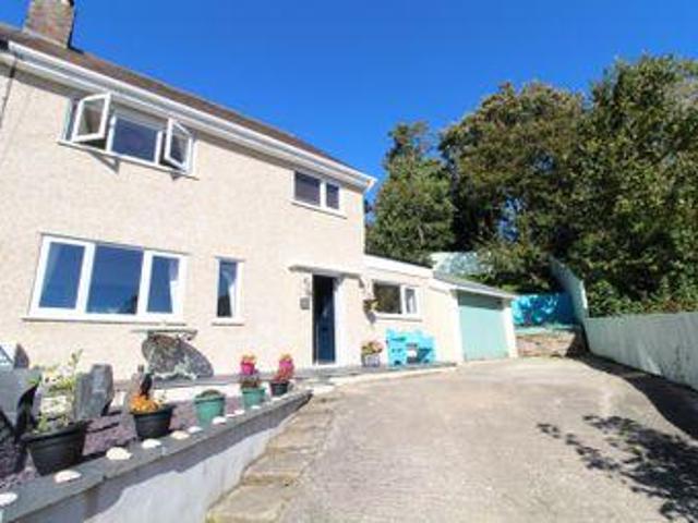 3 Bedrooms Semi detached house for sale in Pengarth, Conwy LL32