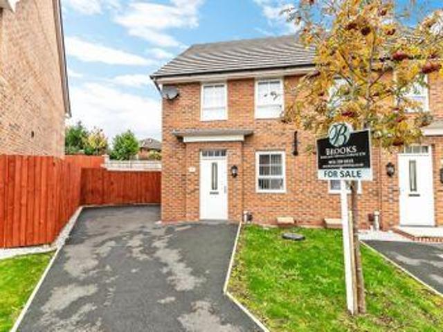 3 Bedrooms Semi detached house for sale in Penhurst Way, St. Helens WA9