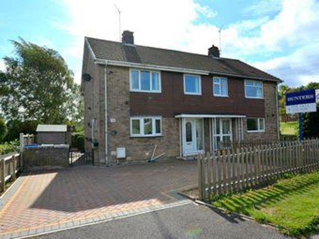 3 Bedrooms Semi detached house for sale in Pennine Way, Loundsley Green, Chesterfield S40