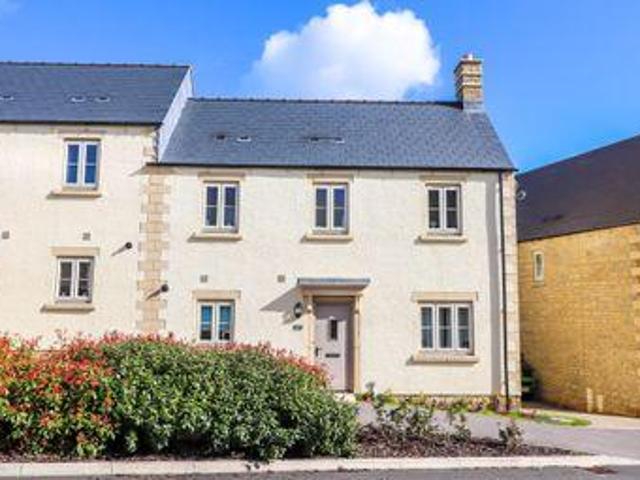 3 Bedrooms Semi detached house for sale in Pennylands Way, Winchcombe, Cheltenham GL54