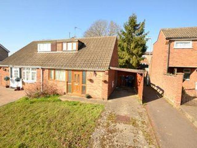 3 Bedrooms Semi detached house for sale in Pheasant Way, Spring Park, Northampton NN2