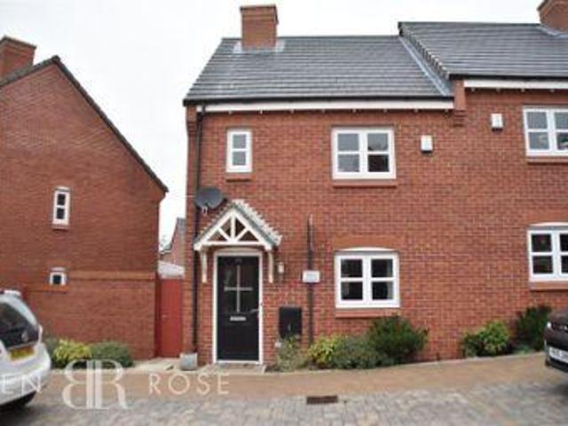 3 Bedrooms Semi detached house for sale in Pilgrim Drive, Chorley PR7