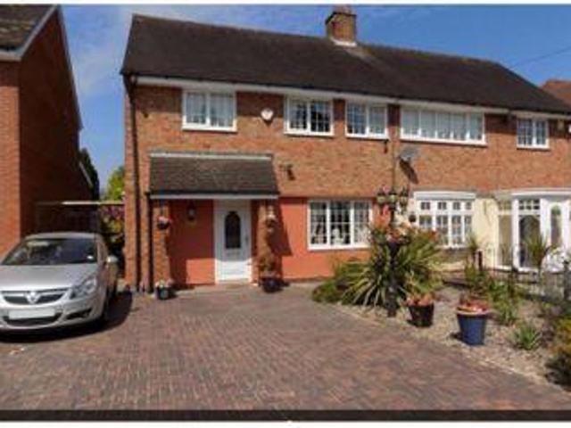 3 Bedrooms Semi detached house for sale in Pineapple Road, Birmingham B30