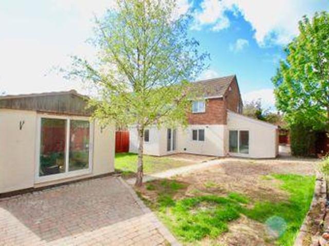 3 Bedrooms Semi detached house for sale in Plantation Road, Luton LU3
