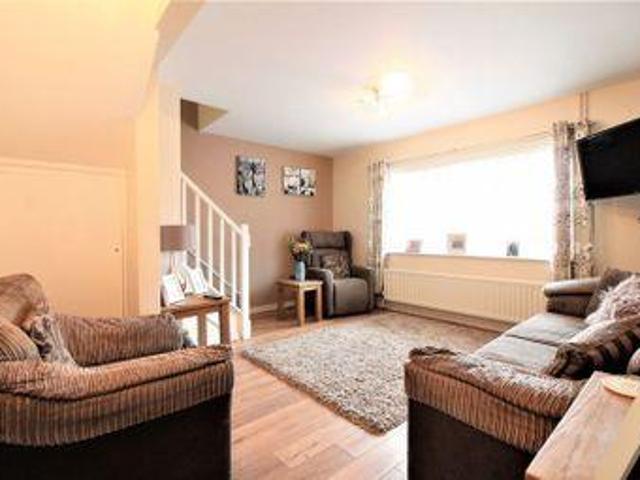 3 Bedrooms Semi detached house for sale in Prudence Close, Harlington, Dunstable LU5